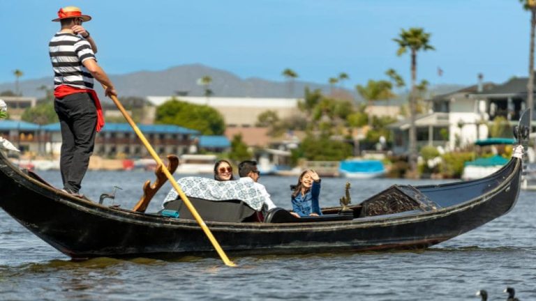 How To Start A Gondola Boat Ride Business